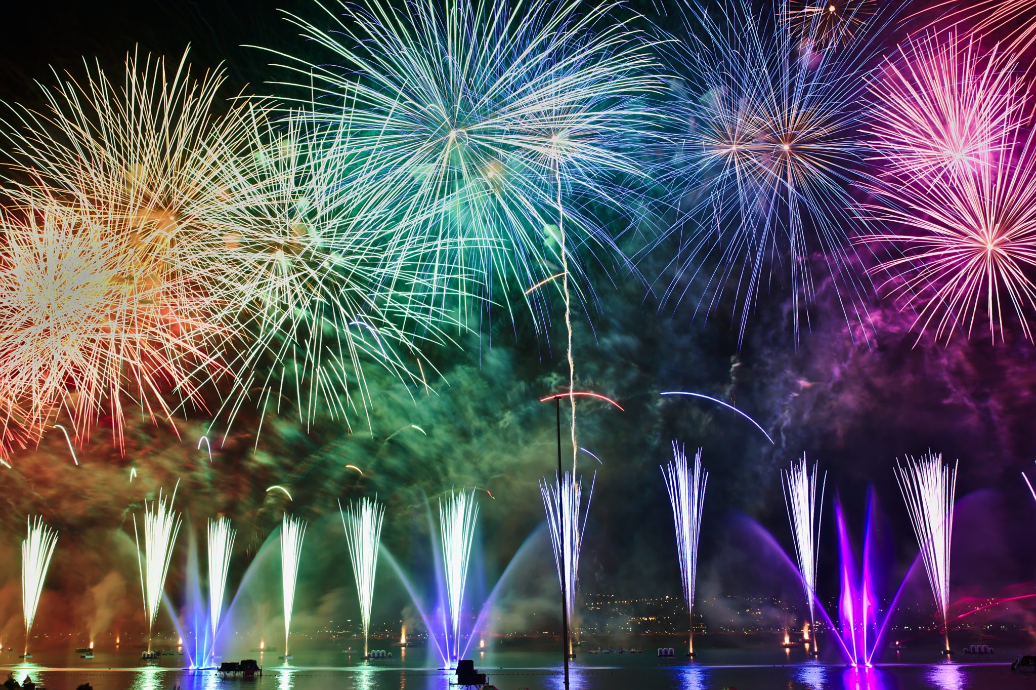 City or Country? 5 Places to Go for New Year’s Eve - Let's Be Merry